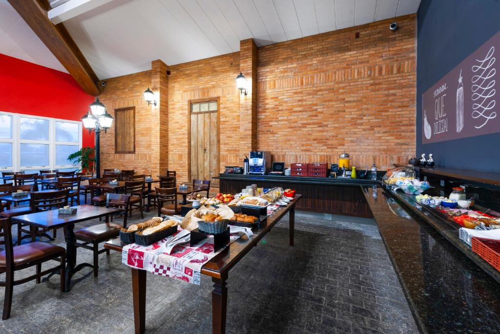 Ibis Sao Carlos, Sao Carlos Sp, Brazil - Photos, Room Rates & Promotions