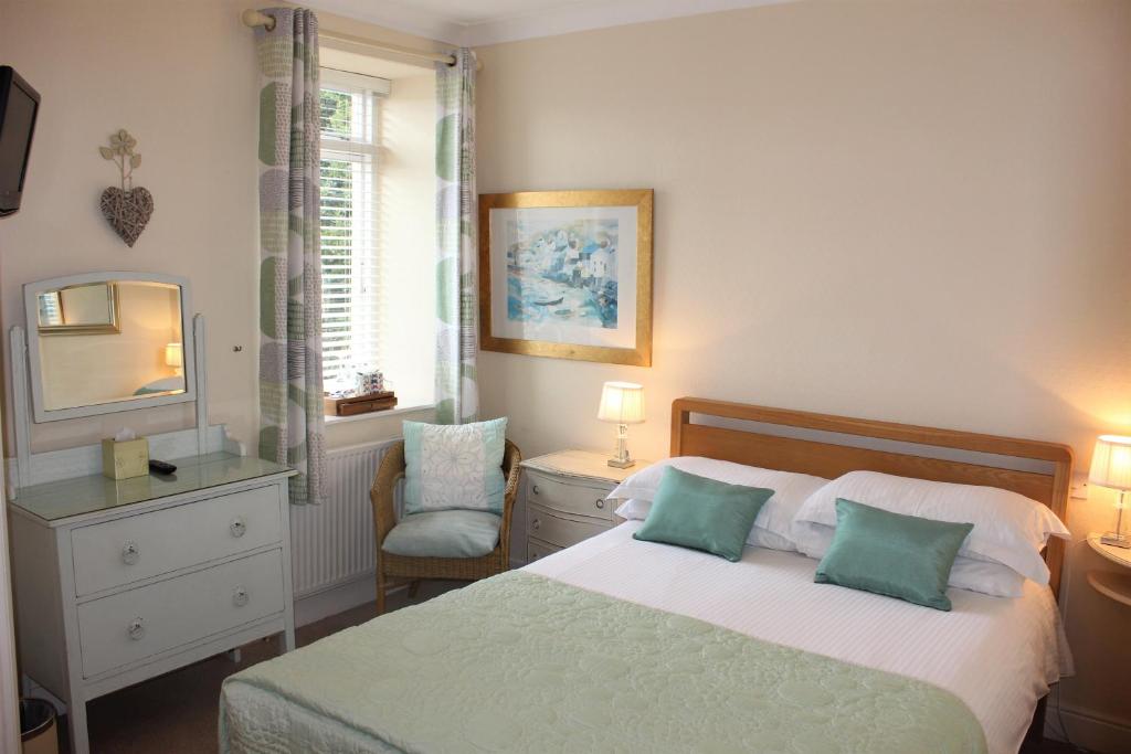 Trafalgar House | Devon Guide