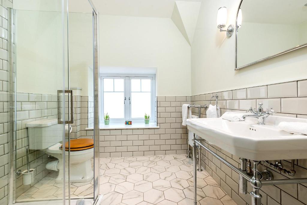 Burnside Hotel | Cotswolds Guide