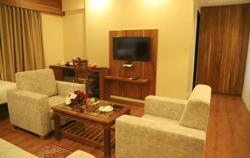 Best Price on Sai Neem Tree Hotel in Shirdi + Reviews!