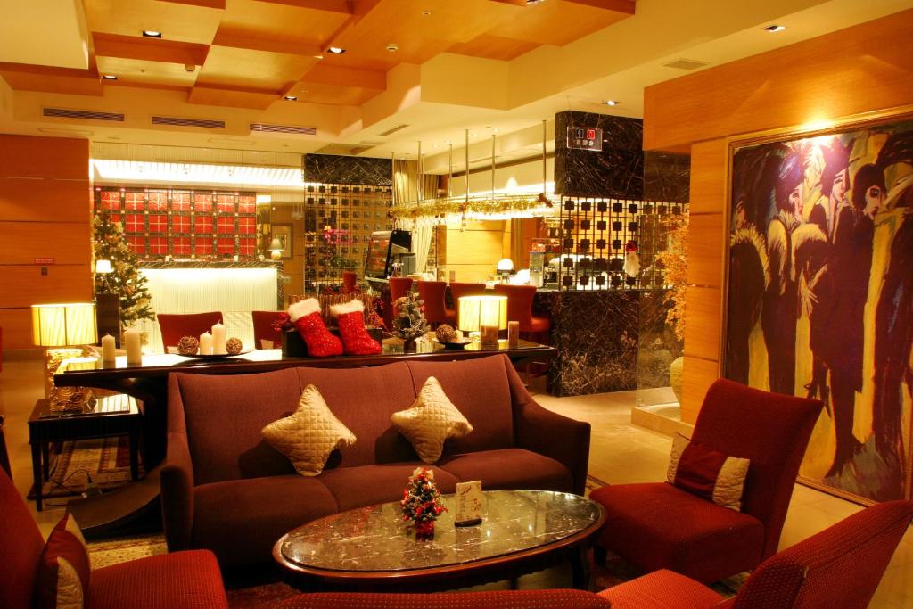 Grand Forward Hotel - 2025 Exclusive Deals