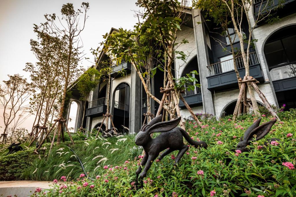 Hotel Labaris Khao Yai Deals