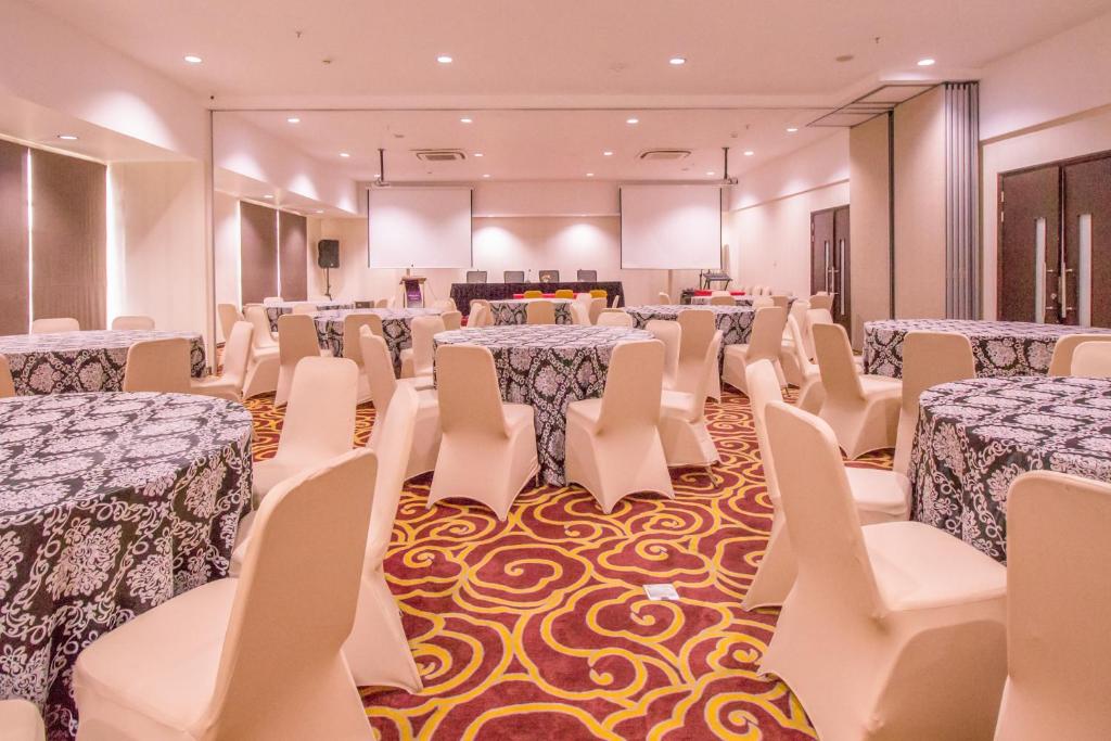 Mercure Pontianak Hotel, Pontianak | 2025 Updated Prices, Deals
