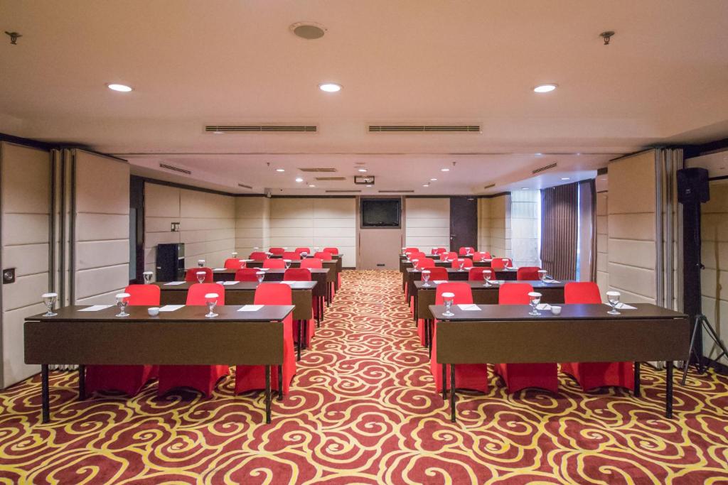 Mercure Pontianak Hotel, Pontianak | 2024 Updated Prices, Deals