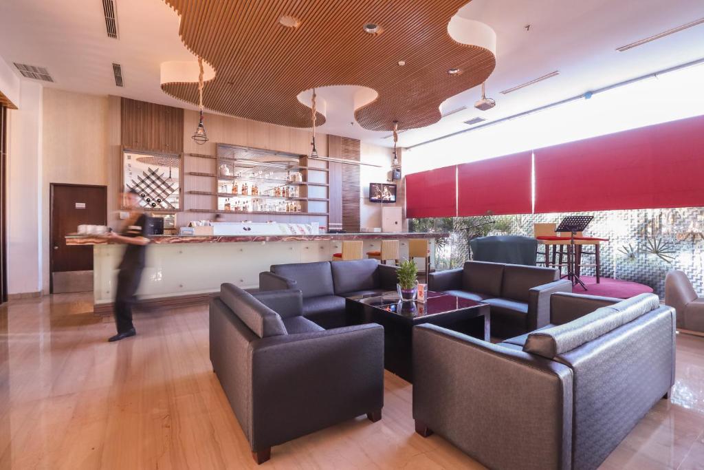 Mercure Pontianak Hotel, Pontianak | 2024 Updated Prices, Deals
