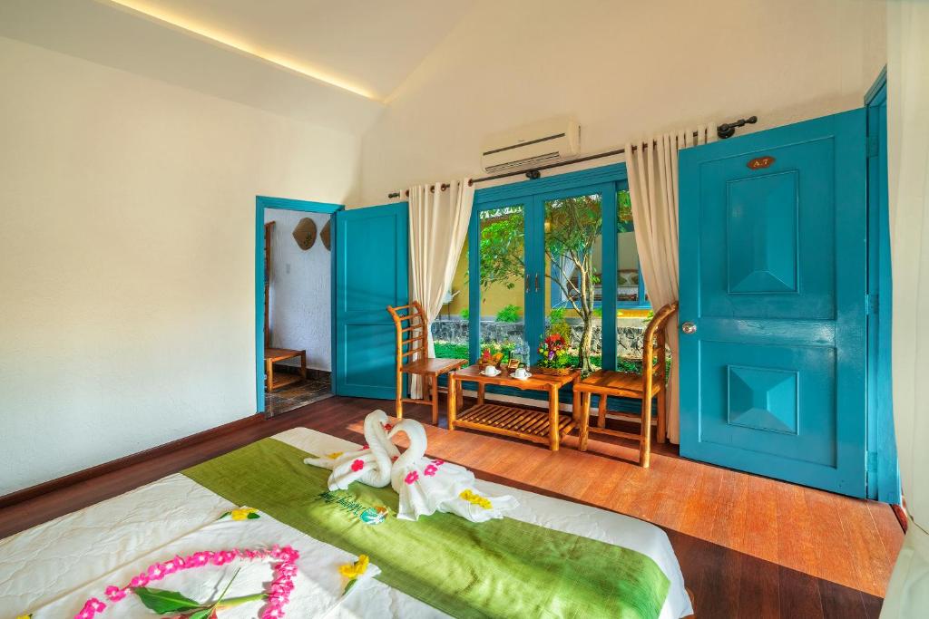 Mekong Lodge Resort, Cai Be (Tien Giang) | 2024 Updated Prices, Deals