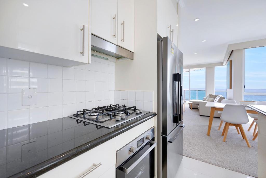 Pacific Views Resort, Gold Coast | 2024 Updated Prices, Deals