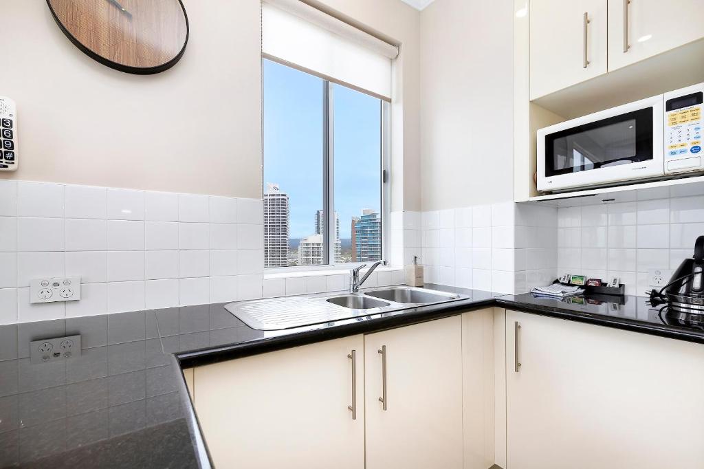 Pacific Views Resort, Gold Coast | 2024 Updated Prices, Deals