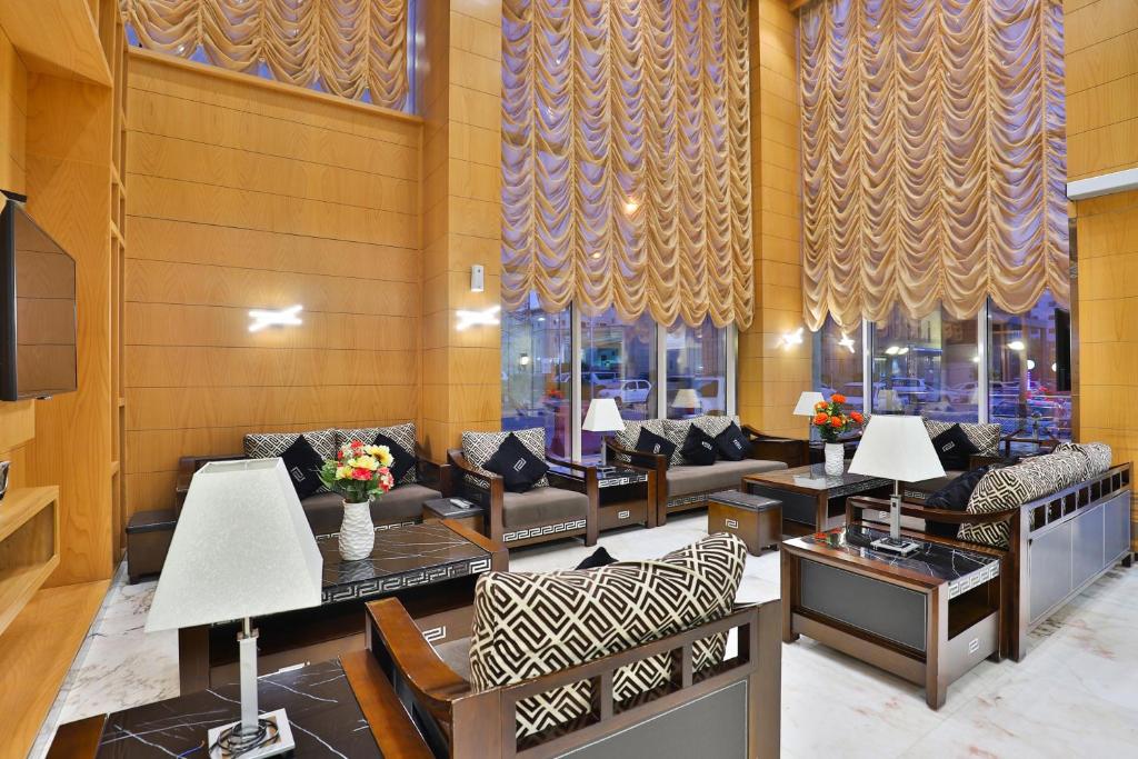 OYO 250 Al Yamama Palace Hotel Suites - Olaya Serviced apartment ...