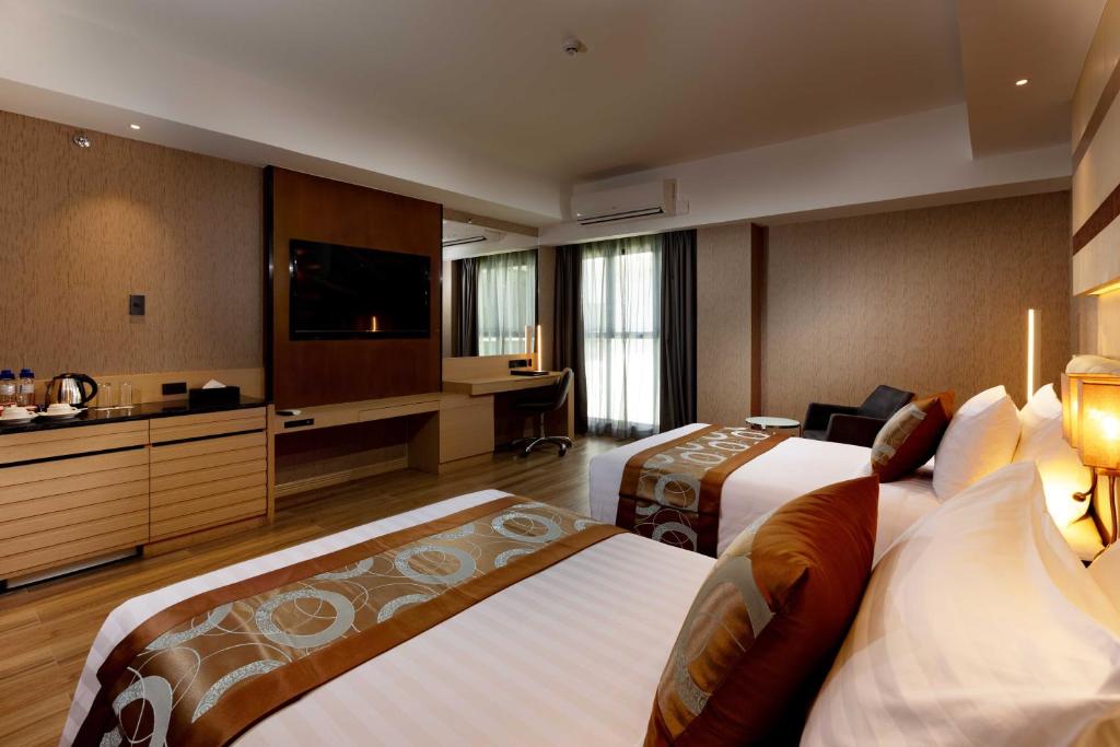 Best Western Plus Metro Clark - 2025 Cheaper Prices!