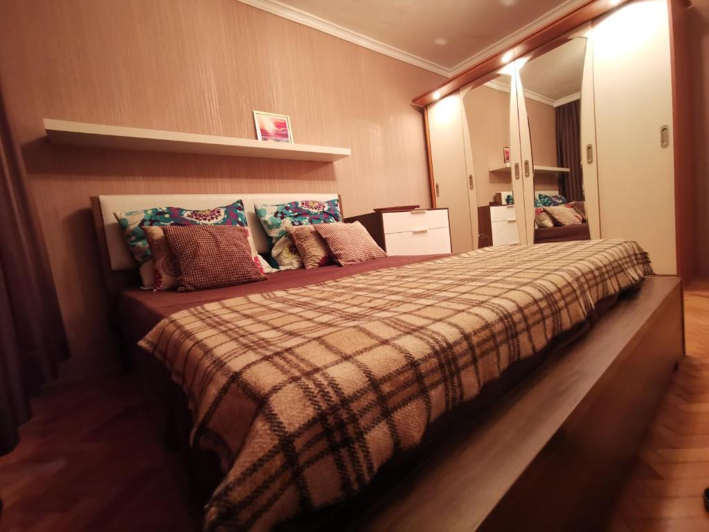 索非亞Spacious quiet apartment next to Arena Armeec and Metro station GM ...