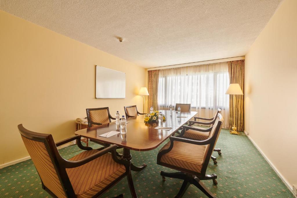 Galadari Hotel, Colombo | 2024 Updated Prices, Deals