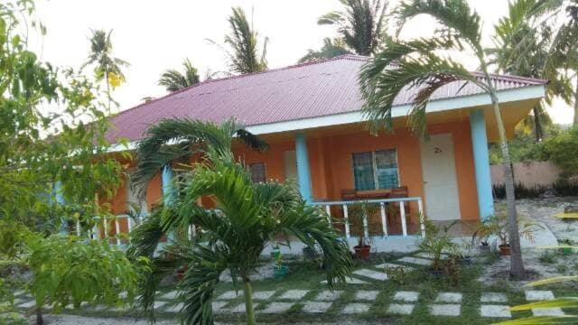 Best Price on Mayet Beach Resort in Cebu + Reviews!