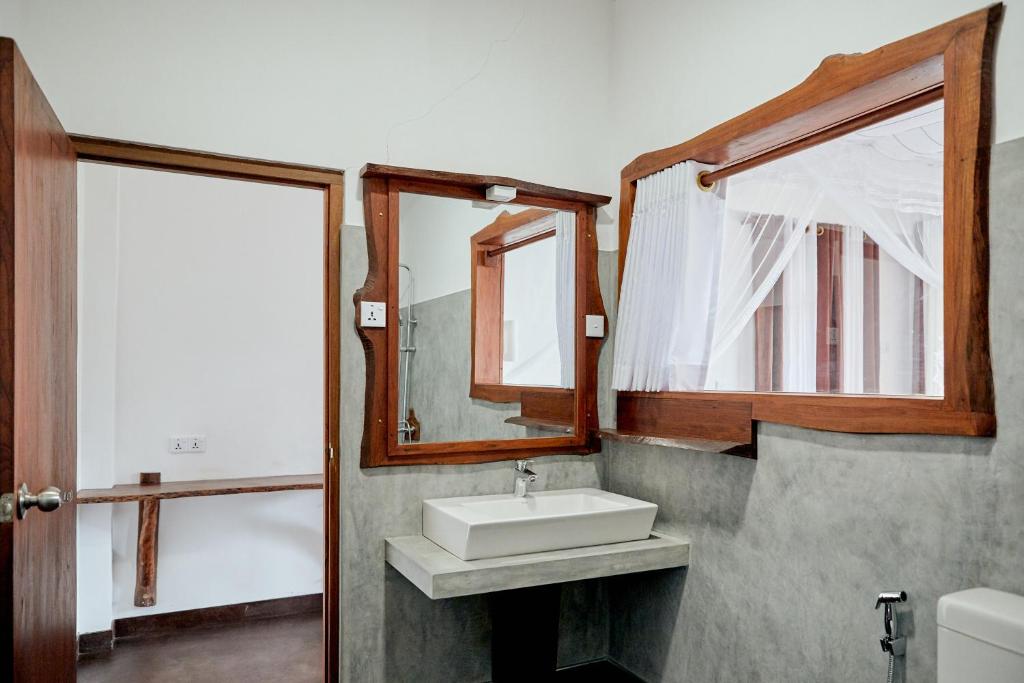 Ella Mount View Guest Inn Hotel - Deals, Photos & Reviews