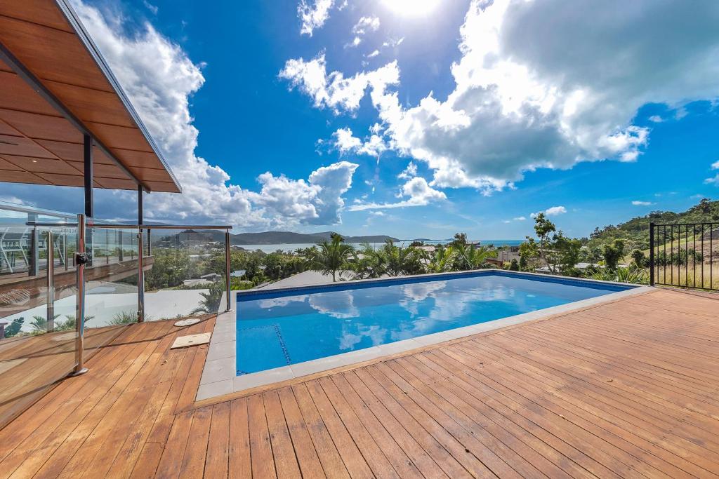 Airlie Beach Hotel Accommodation - Save $ with Hotel.com.au