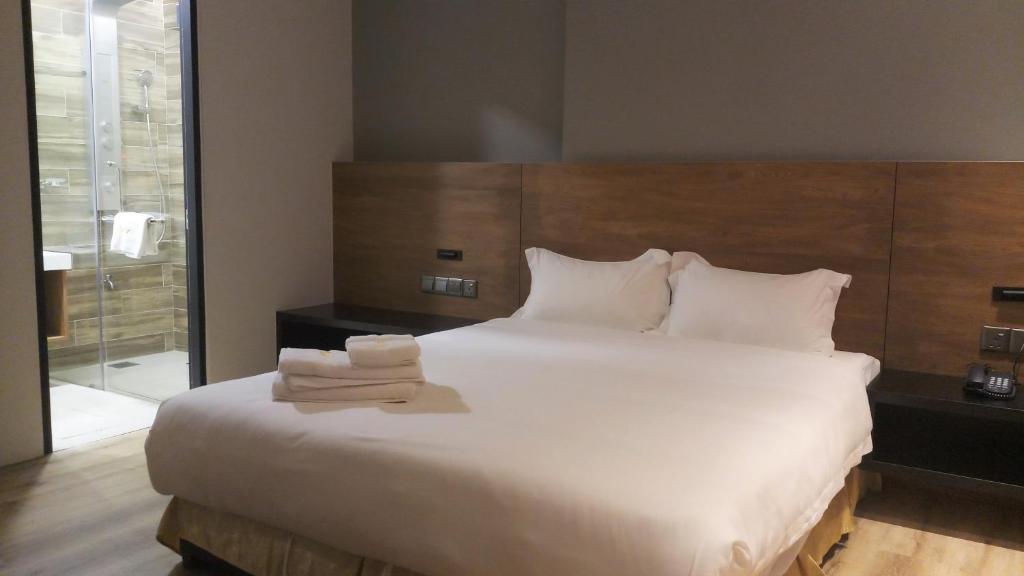 Roxy Hotel Padungan, Kuching | 2024 Updated Prices, Deals