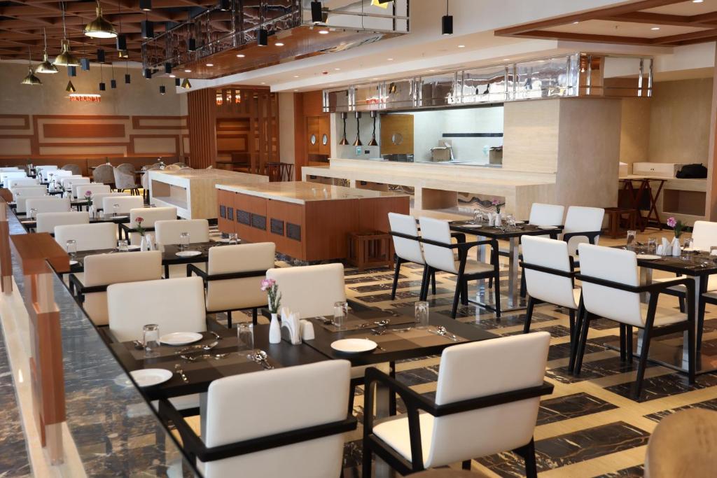 Regenta Central RS Chennai OMR Hotel - Deals, Photos & Reviews