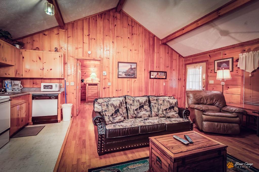 From $74 - Time to Cuddle, WIFI, Near Pigeon Forge, 560 FREE tickets ...