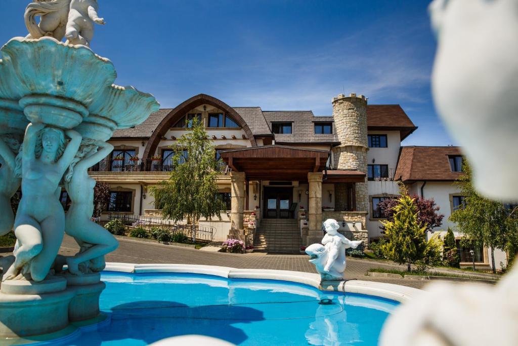Hotel Restaurant La Castel, Iasi | 2024 Updated Prices, Deals
