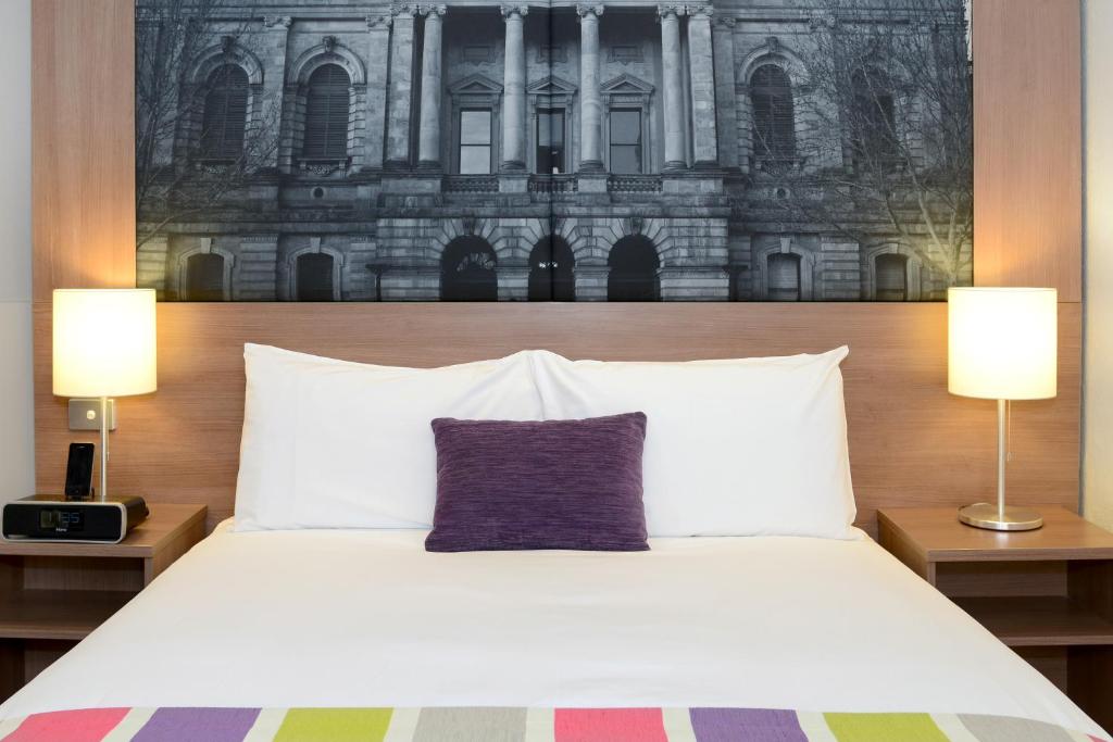 North Terrace Adelaide Hotels | North Terrace Hotels in Adelaide ...