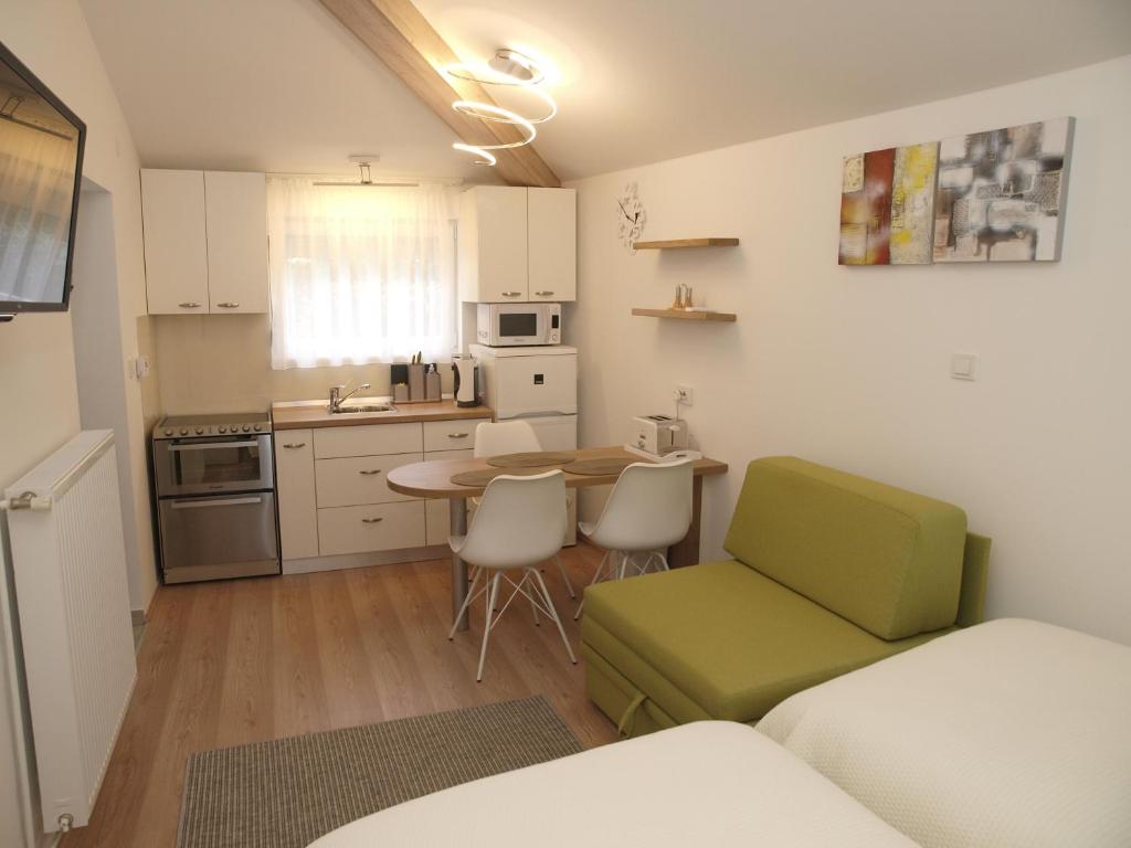 Cozy Studio Apartment