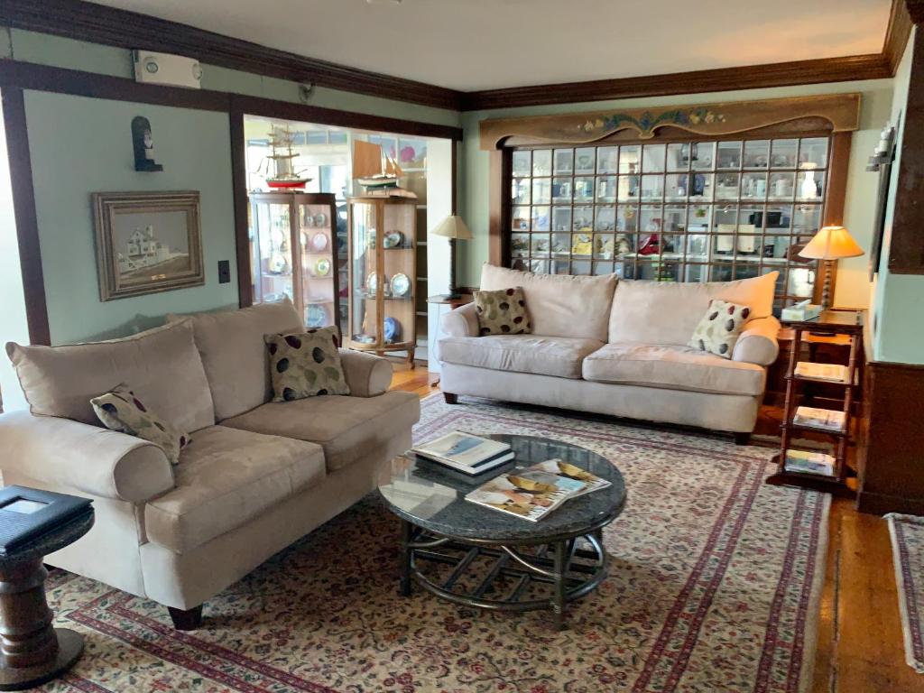 Lighthouse Inn Cape Cod, West Dennis (MA) | 2024 Updated Prices, Deals