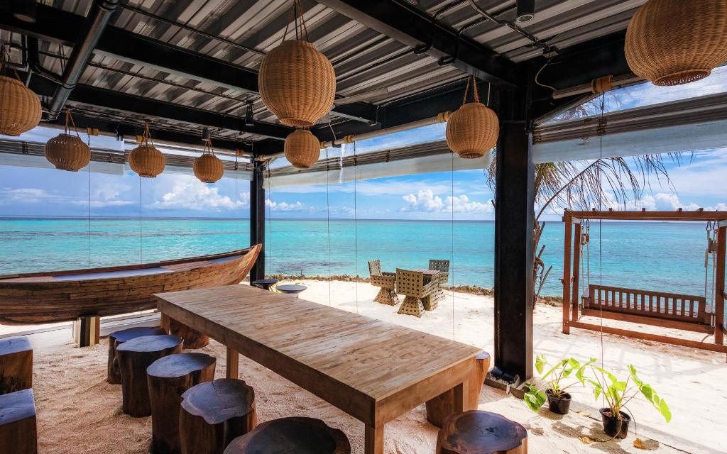 Tranquil Nest Vaavu in Felidhoo, Maldives - reviews, prices | Planet of ...