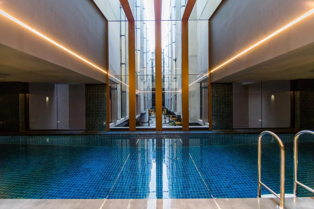 Canberra Hotels with an Indoor Pool