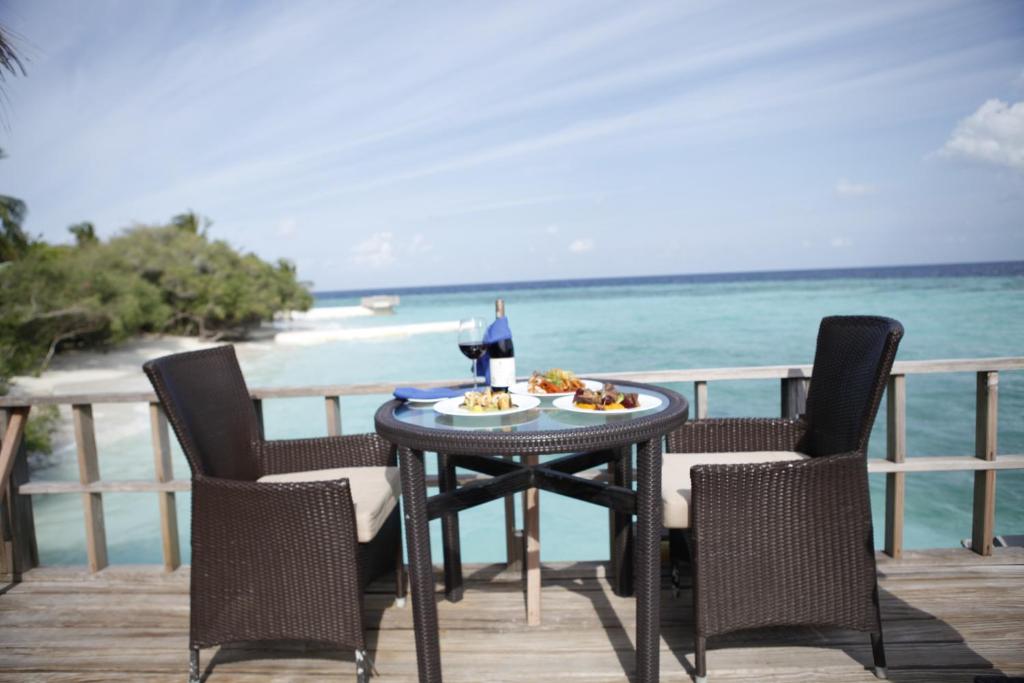 Eriyadu Island Resort, Maldive Islands | 2024 Updated Prices, Deals