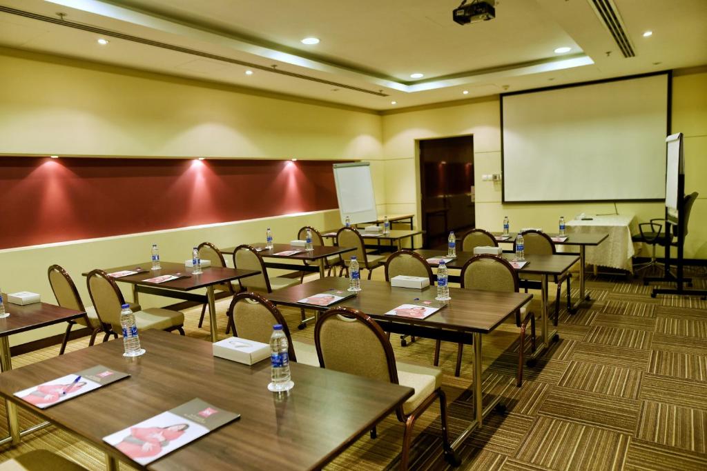 Ibis Muscat Hotel, Muscat | 2024 Updated Prices, Deals
