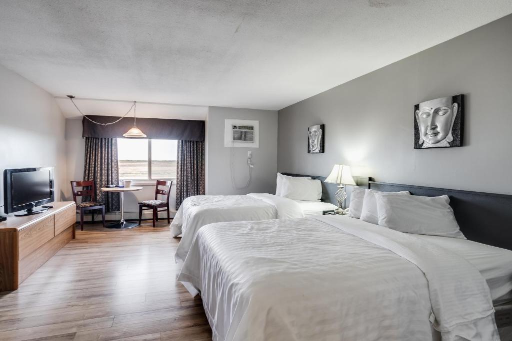 Best Price on Adobe Inn in Martensville (SK) + Reviews!