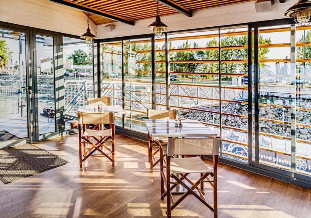 YACHTER CLUB Modra Cajka Hotel (Bratislava) - Deals, Photos & Reviews