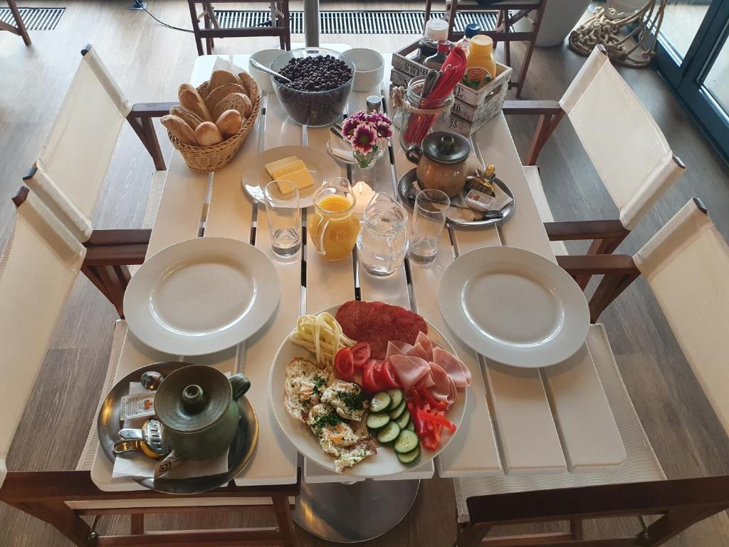 YACHTER CLUB Modra Cajka｜クチコミあり - ブラチスラヴァ