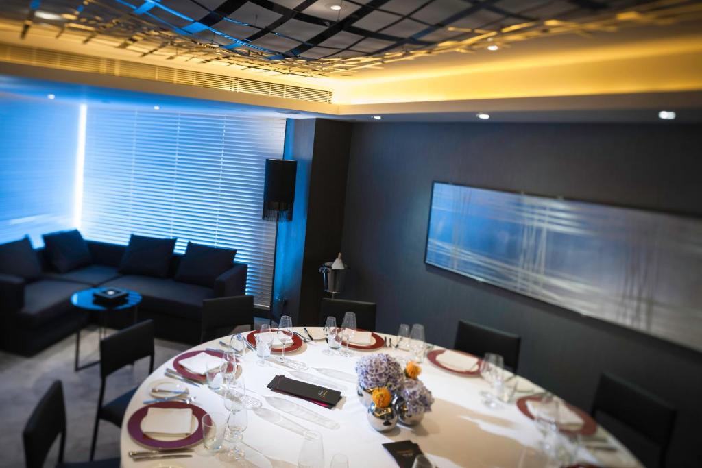 Gateway Hotel (Marco Polo), Hong Kong | 2024 Updated Prices, Deals