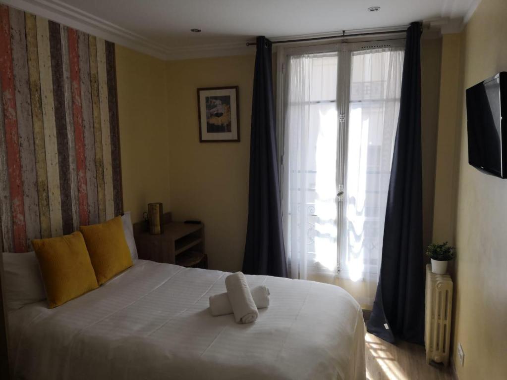 Hotel du Roi Rene, Paris | 2025 Updated Prices, Deals