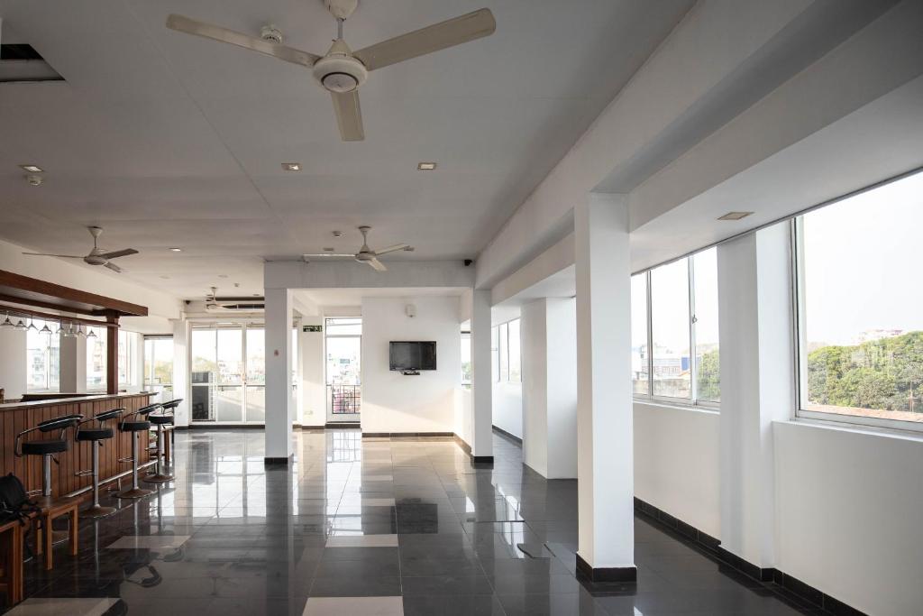 Port View City Hotel, Colombo | 2024 Updated Prices, Deals