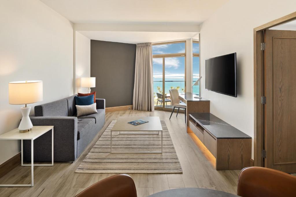 JA The Resort - JA Beach Hotel, Dubai | 2024 Updated Prices, Deals