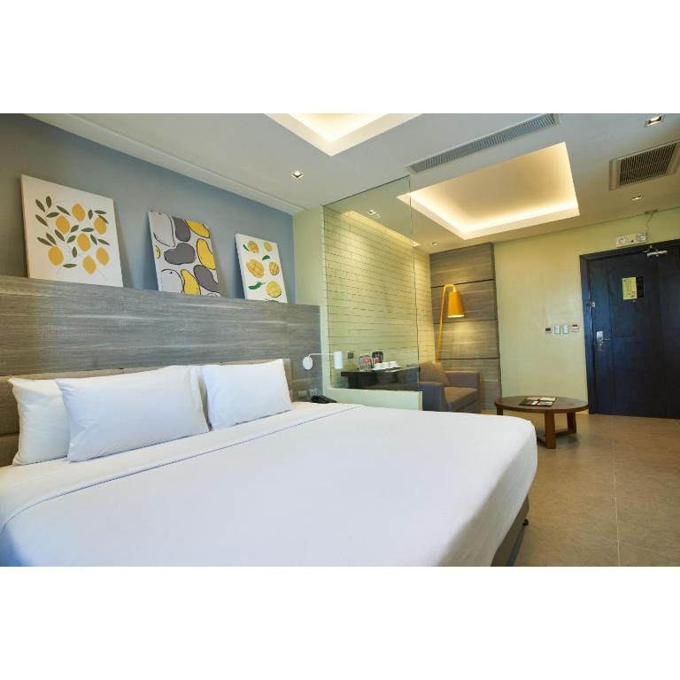 Summit Galleria Cebu Hotel - Deals, Photos & Reviews