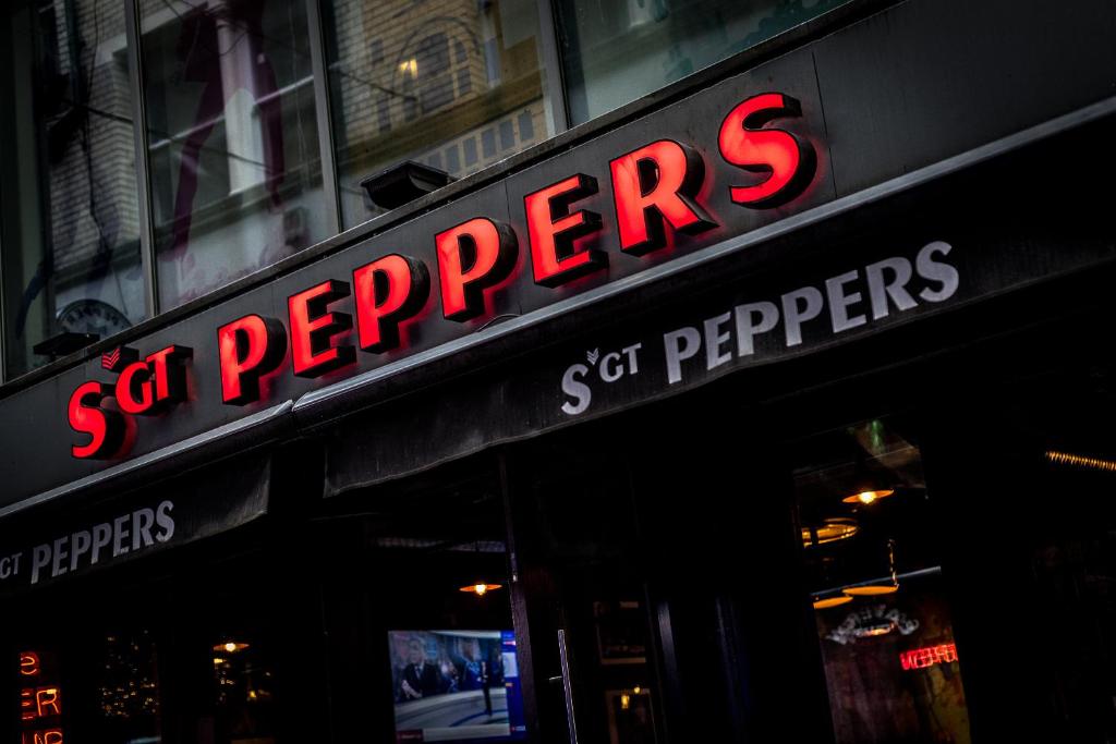 SGT Peppers Mathew Street Apartments By Happy Days, Liverpool | 2024 ...