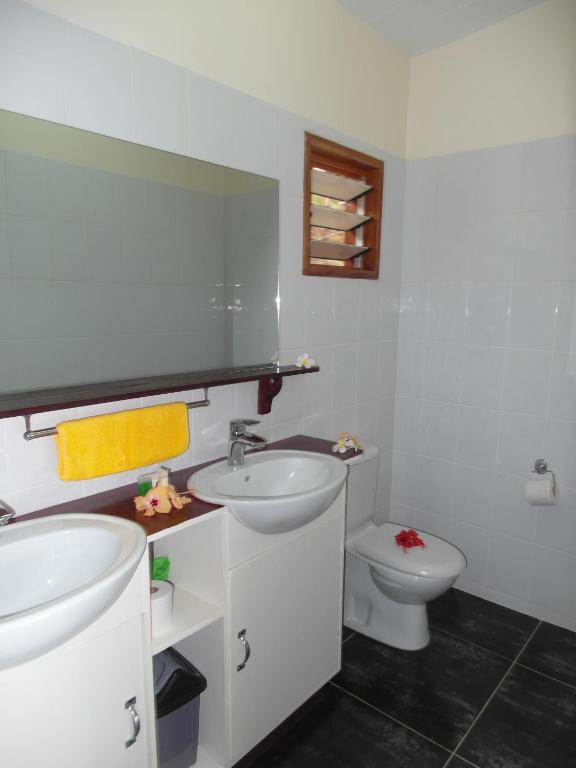 Funky Fish Beach Resort, Mamanuca Islands | 2024 Updated Prices, Deals