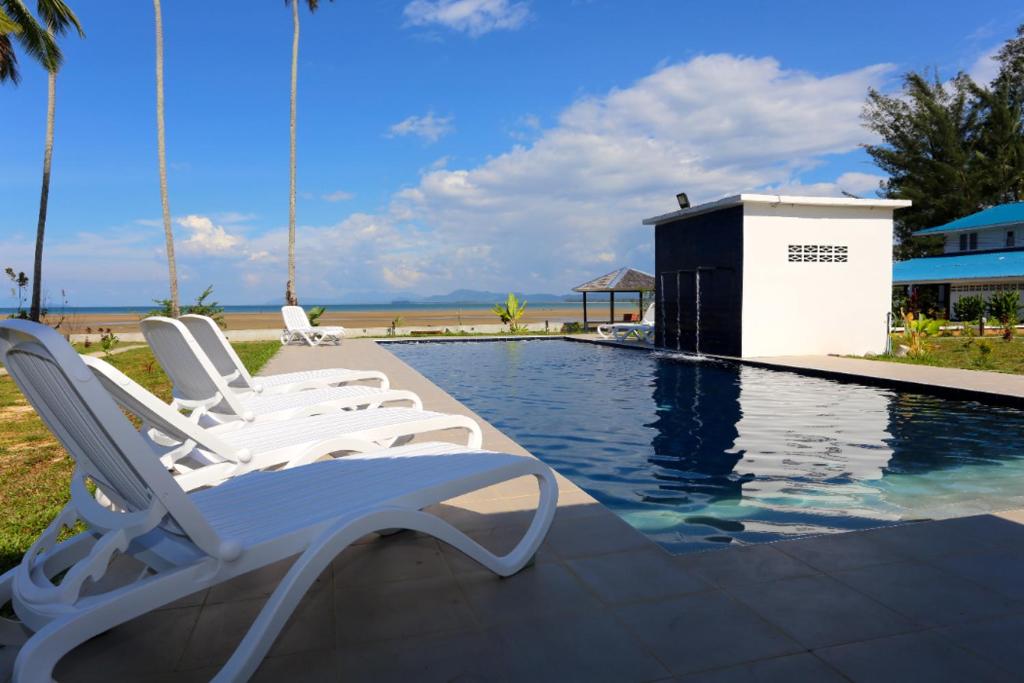 Rafflesia Resort Deals