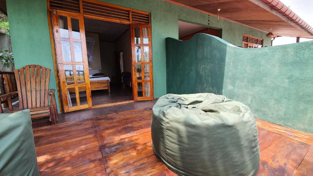 Ella Mount View Guest Inn Hotel - Deals, Photos & Reviews