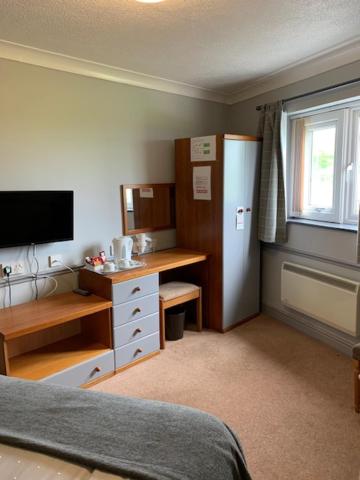 Tafarn Y Rhos Guest House, Llangristiolus | 2024 Updated Prices, Deals