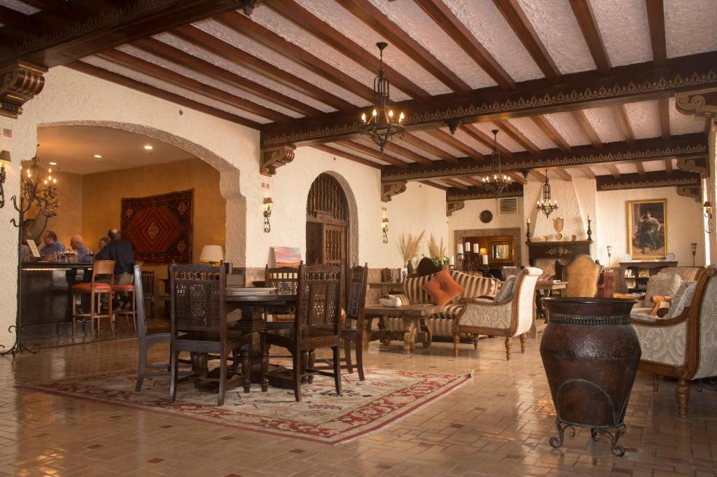 The Holland Hotel, Alpine (TX) | 2024 Updated Prices, Deals