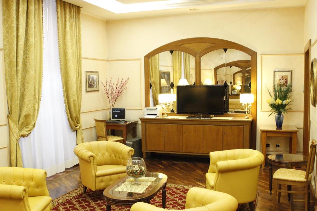 Torino Hotel, Rome | 2024 Updated Prices, Deals