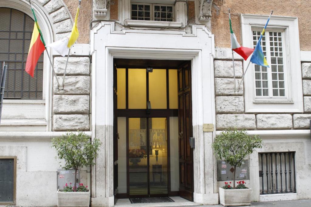 Torino Hotel, Rome | 2024 Updated Prices, Deals
