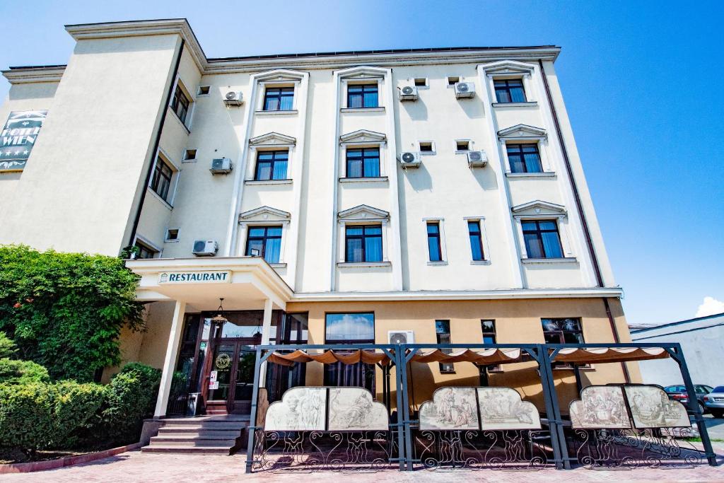 Hotel Wien, Deva | Best Price Guarantee - Mobile Bookings & Live Chat