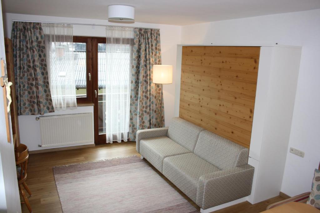 Best Price on Haus Gassner in Bad Hofgastein + Reviews!