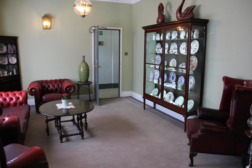 Centennial Hotel, Cambridge | 2024 Updated Prices, Deals