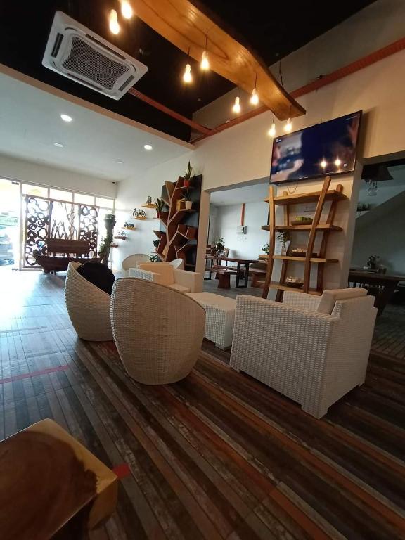 Best Price on THE SERAI COTTAGE DOWNTOWN HOTEL in Kuala Terengganu ...